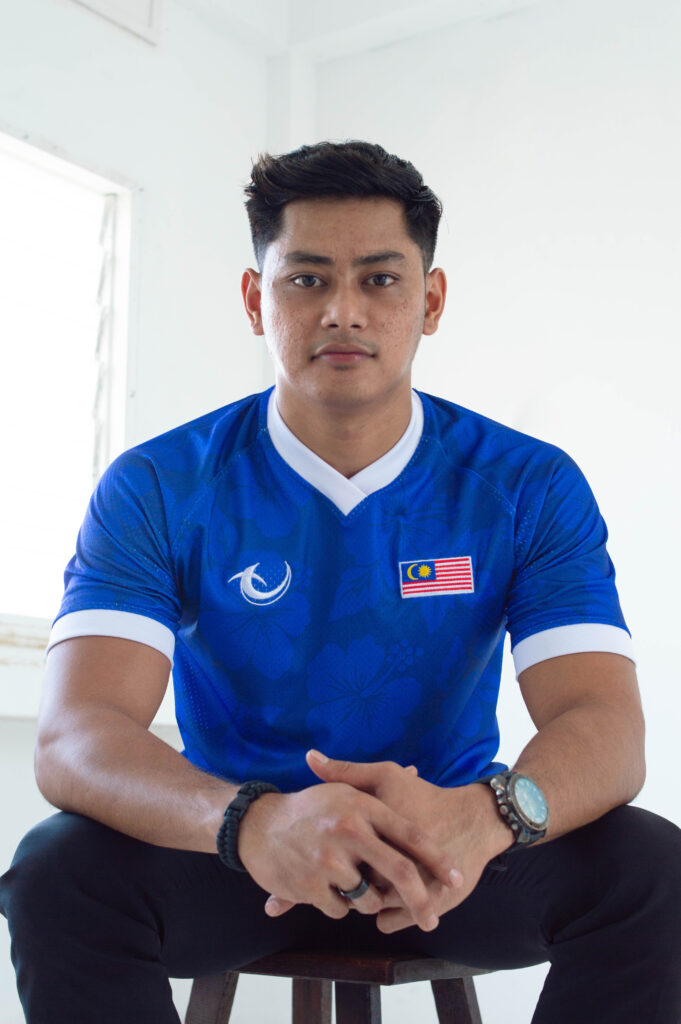 Bungaraya Mesh V Neck - trpd.my